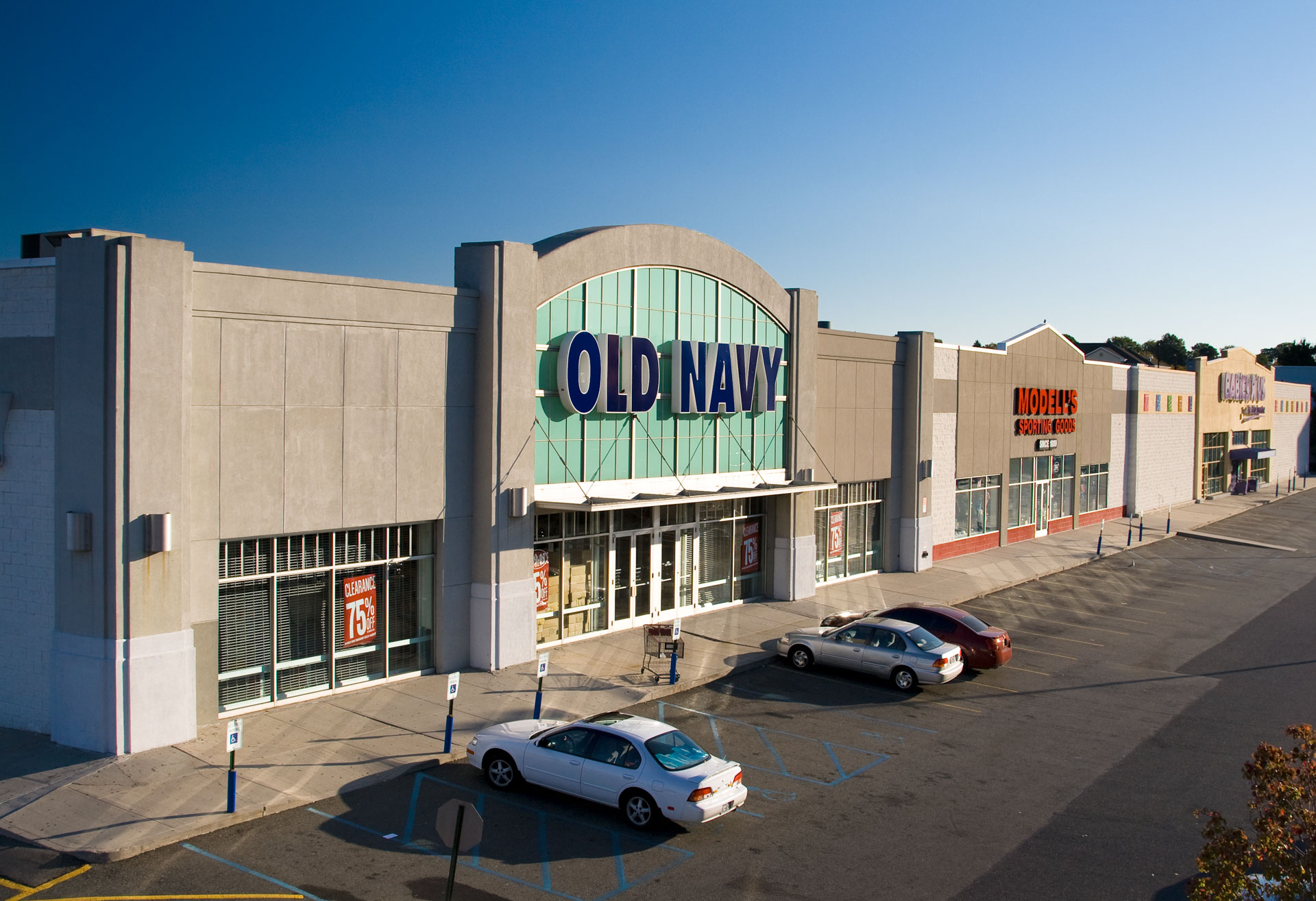 Triangle Plaza I - Triangle Equities